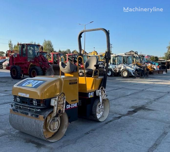 Caterpillar CB224E mali valjak