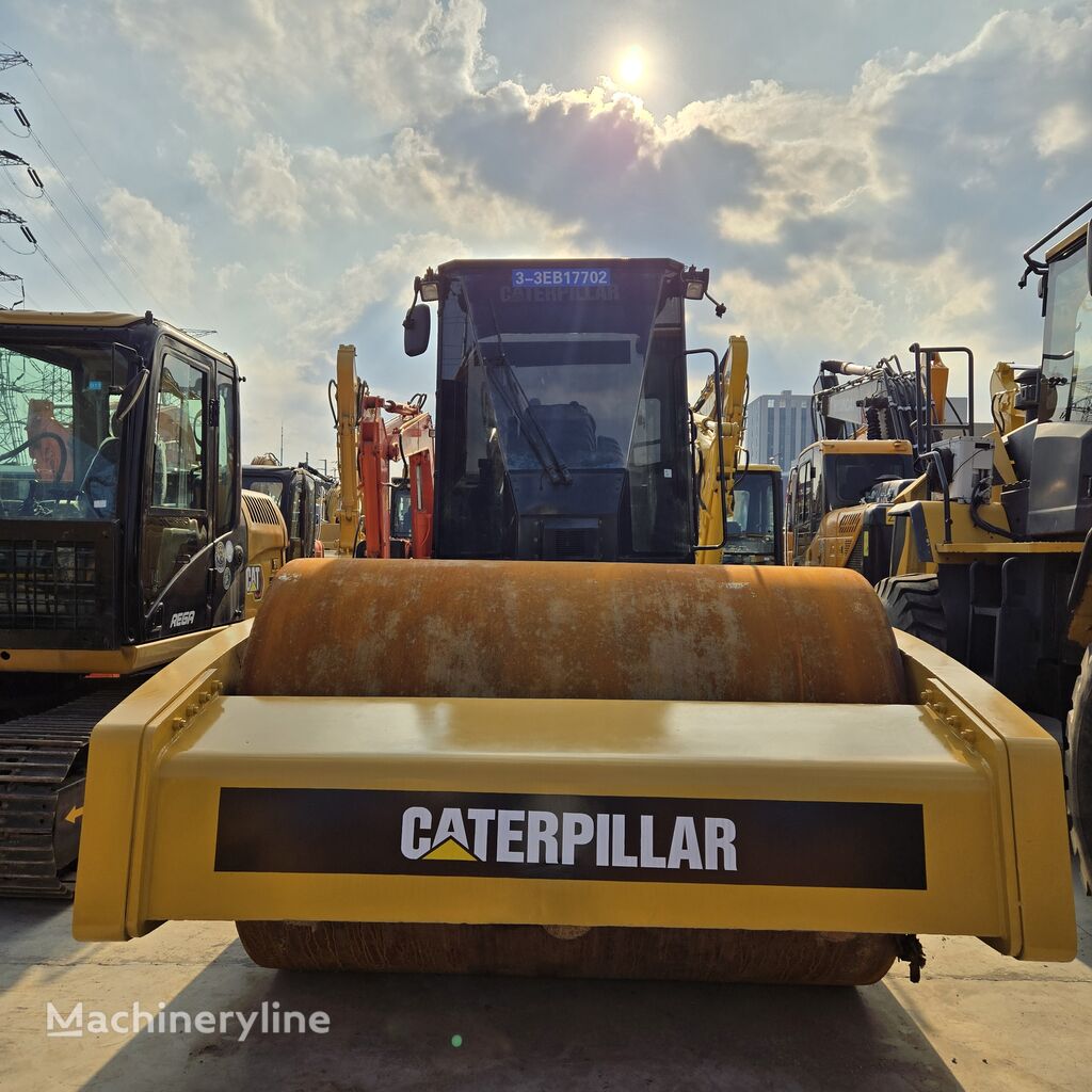 Caterpillar CS76 kompaktor s jednim valjkom