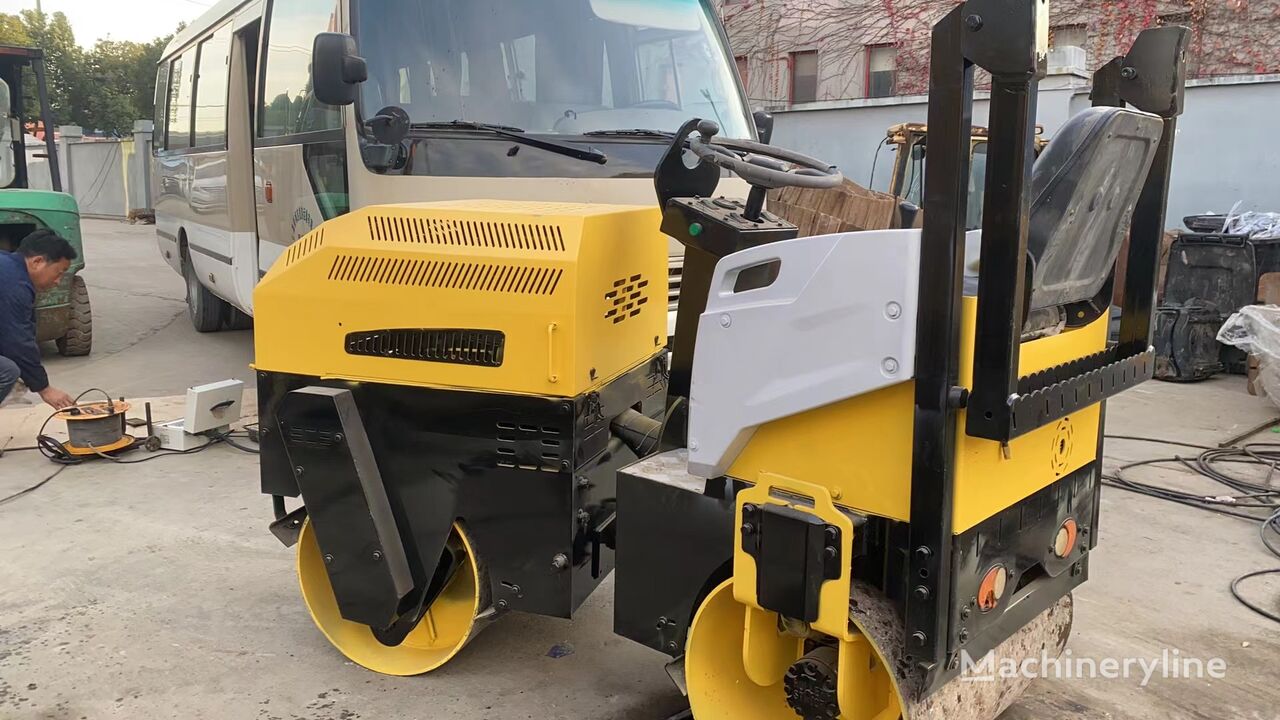 BOMAG BW100SCC mali valjak