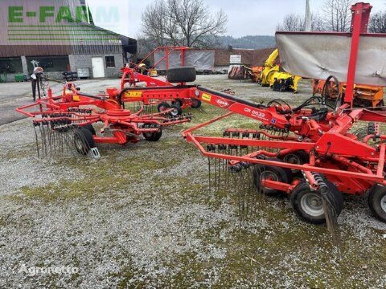 Kuhn ga 6632 prevrtač sena