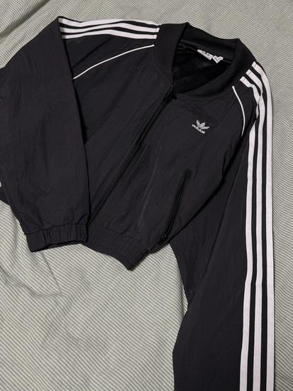 Adidas crop suskavac