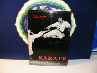 KARATE The art of empty hand fighting Hidetaka Nishiya