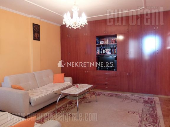 #30595, Izdavanje, Stan, BLOK 21, 650 EUR