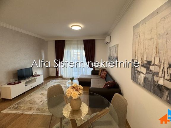 Zemun, Gornji grad, 2.0 stan, 52m2, 900 EUR, ID 48949