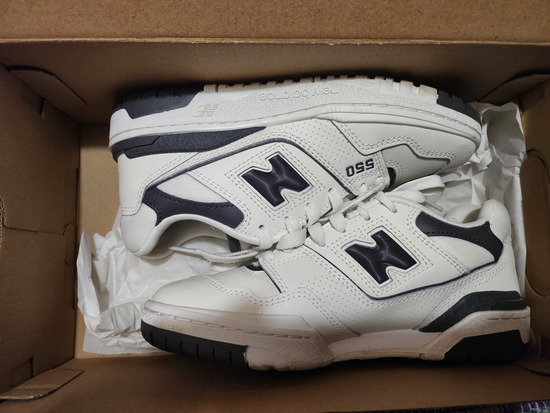 New balance 550 %%% 8000 din do petka