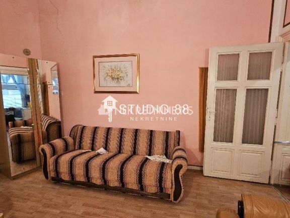 Zrenjanin, Centar, 2.0 stan, 48m2, 40000 EUR