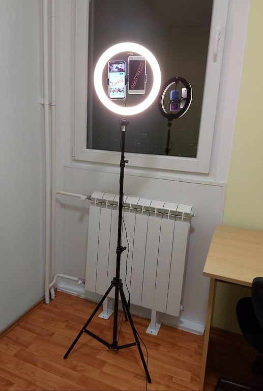 Ring light 30 cm sa stativom i 2 držača za telefon