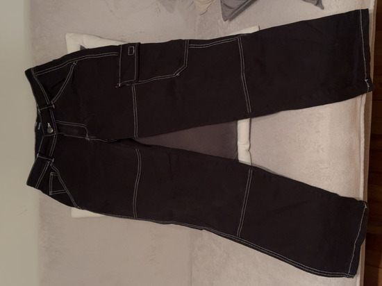 Bershka muske kargo pantalone crne