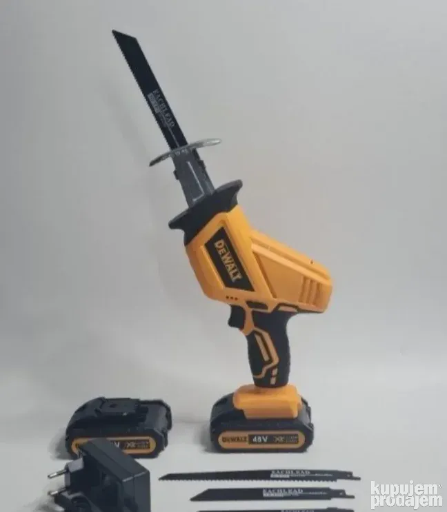 DeWALT aku testera lisicarka 48v dve baterije i 4 testere