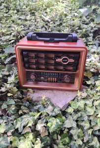 Retro radio Novi model