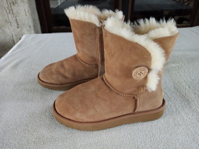 ORIGINAL UGG CIZMICE KOZA-PRIR. KRZNO 24,5 CM KAO NOVE