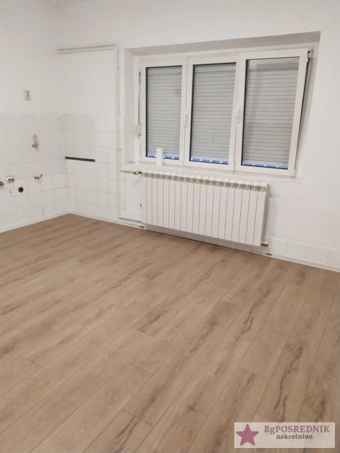 Izdavanje, jednosoban stan, 40m2, Savski Venac, Beograd