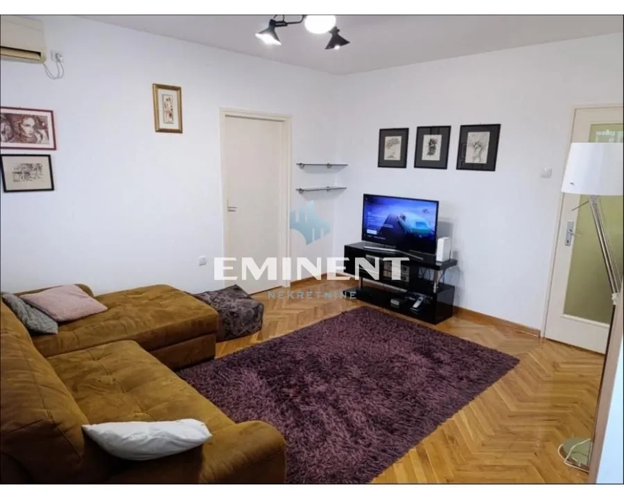 Izdavanje, dvosoban stan, 45m2, Dorćol, Beograd