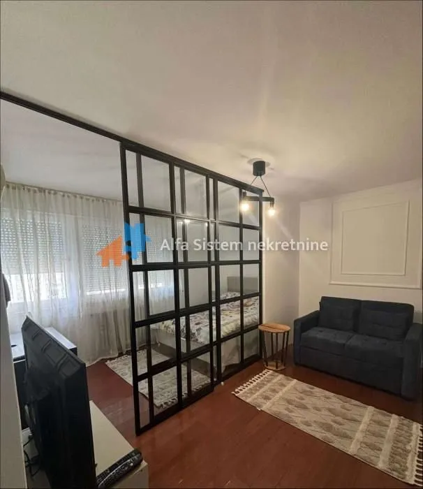 Izdavanje, dvosoban stan, 50m2, Crveni Krst, Beograd