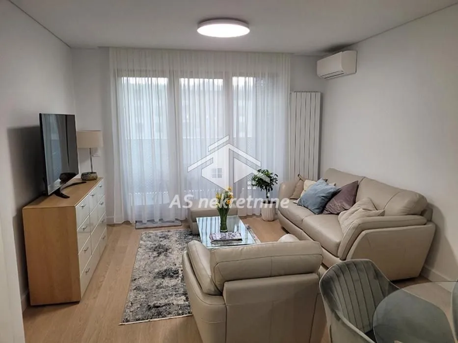 Izdavanje, trosoban stan, 82m2, Novi Beograd, Beograd