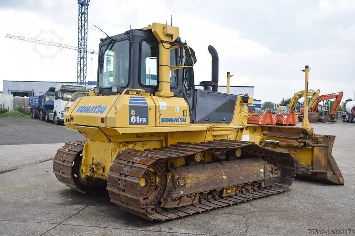 Mašina za ocenjivanje
Komatsu D61PX