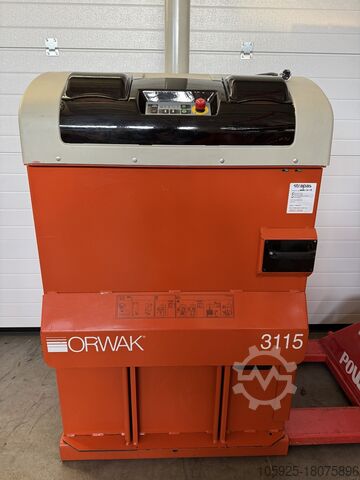 Orvak 3115 otpad / plastika / karton baler
Orwak 3115