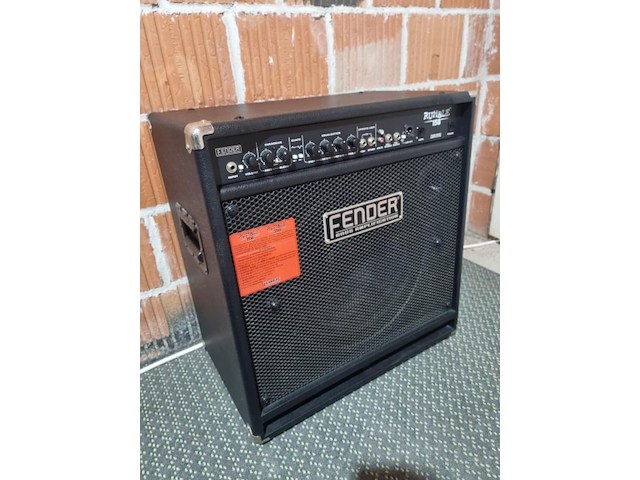 Bass pojacalo Fender Rumble 150