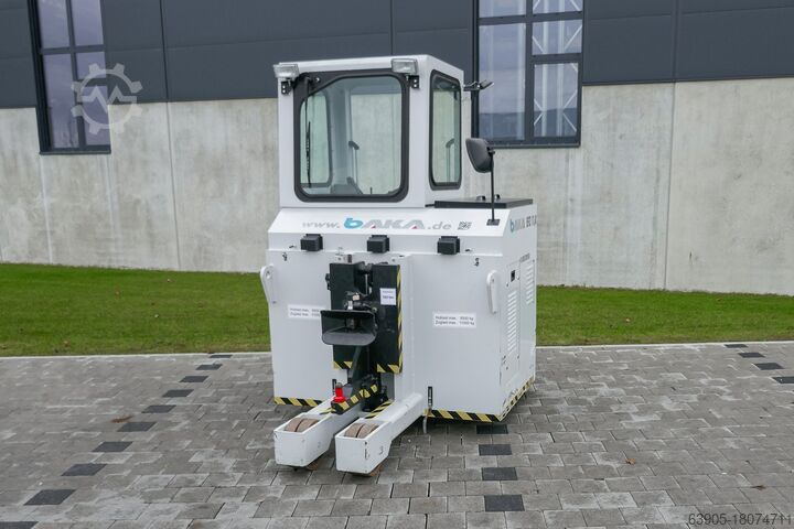 Traktor
Baka EFZ-5,0