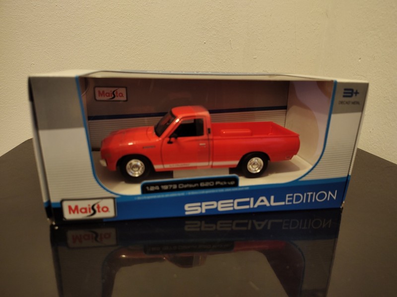 Maisto metalni model autića 1:24 Ford F-150 STX