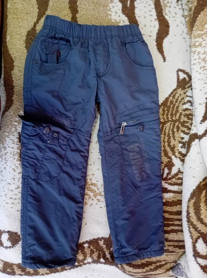 Sive deblje pantalone vel 4