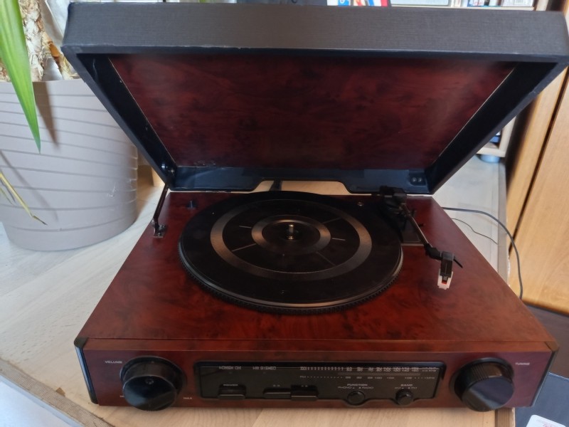 Gramofon i radio