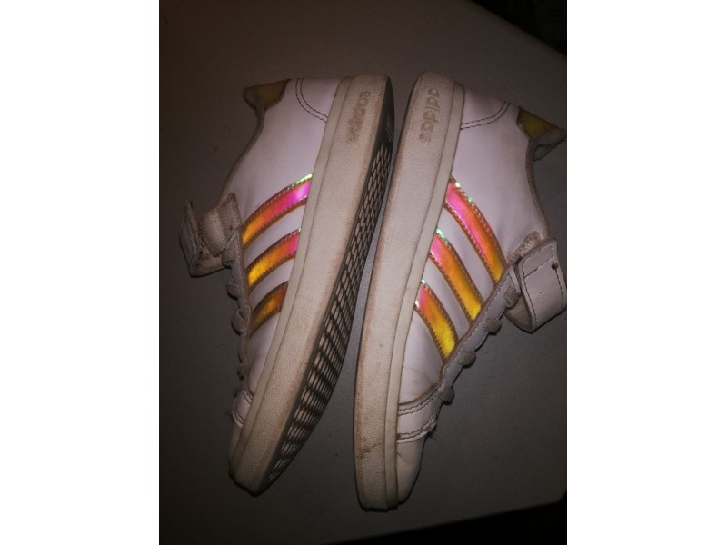 Orig.ADIDAS patike - br.31 - Rasprodaja