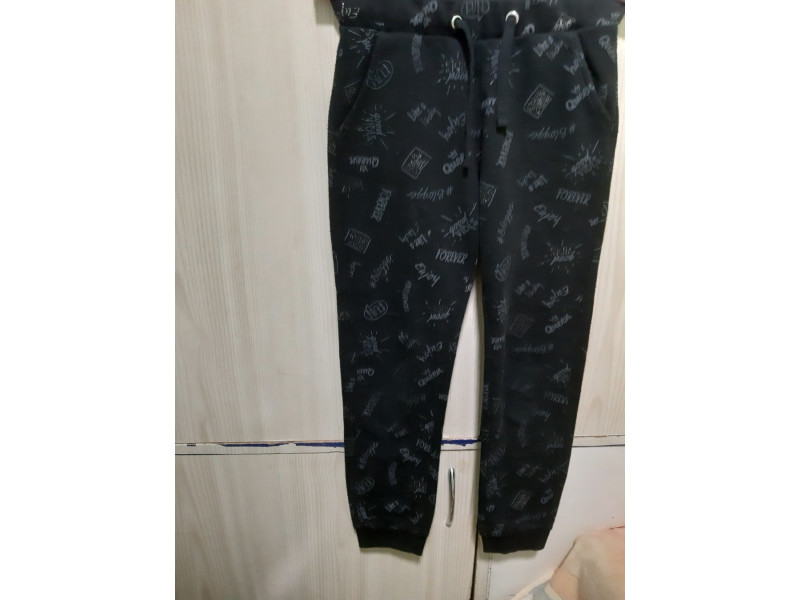 PANTALONE Terranova vel.8/9 -126/134