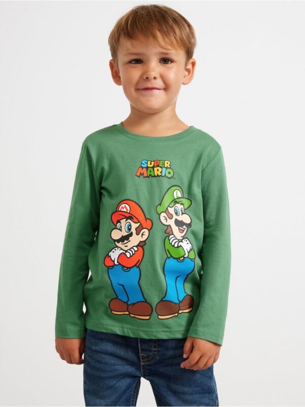 – Super Mario long-sleeved top