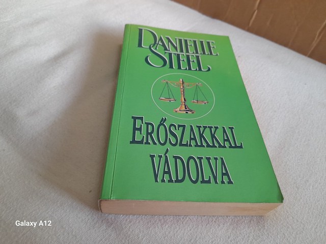 Danielle Steel Erőszakkal vádolva