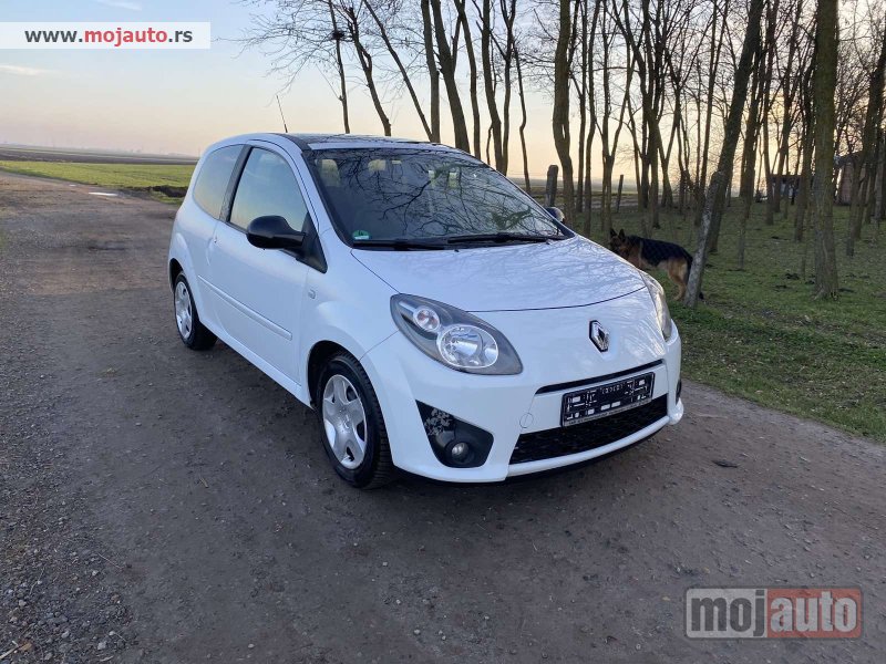 Renault Twingo 1,2dva komada