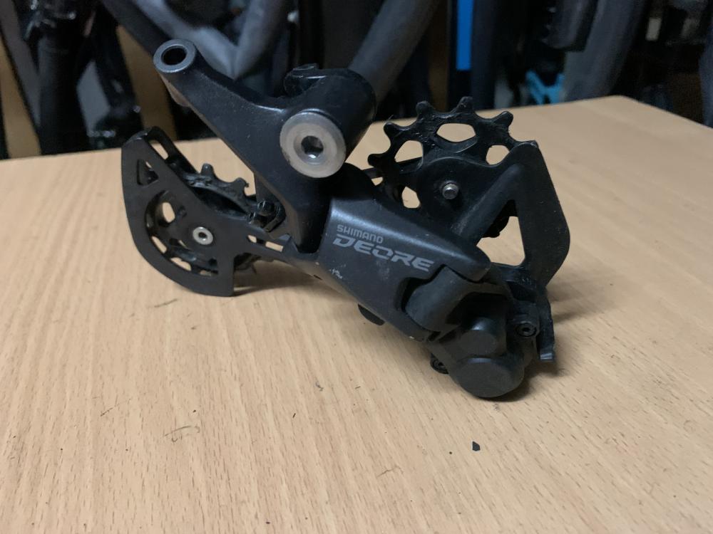 Shimano deore zadnji menjac 12s podrzava i 10 i 11