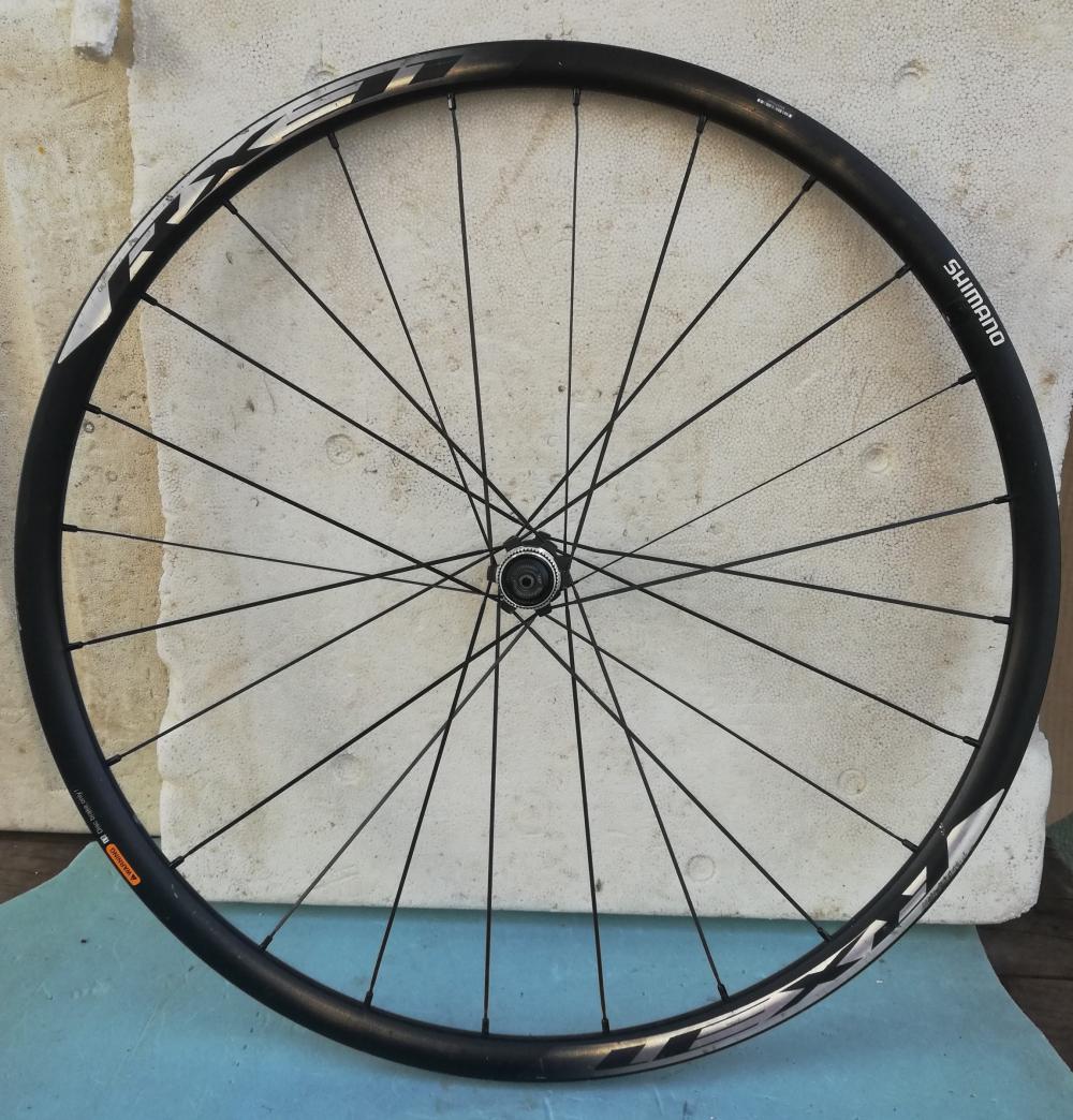 Shimano RX31 prednji tocak 28"