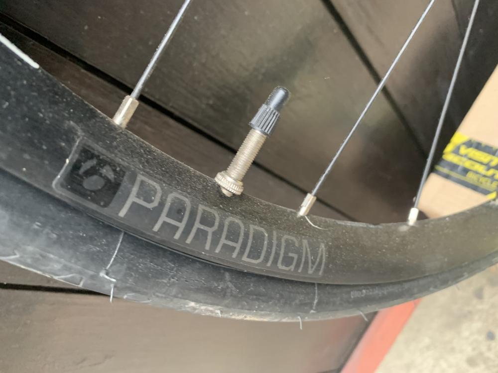 Bontrager paradigm zadnji tocak drum gravel 12x142