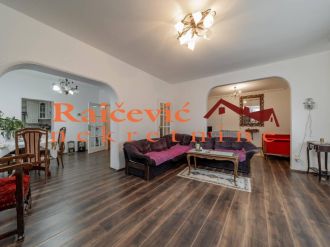 280m² 250.000€
Beograd, Čukarica, Sremčica, Jeliciceva