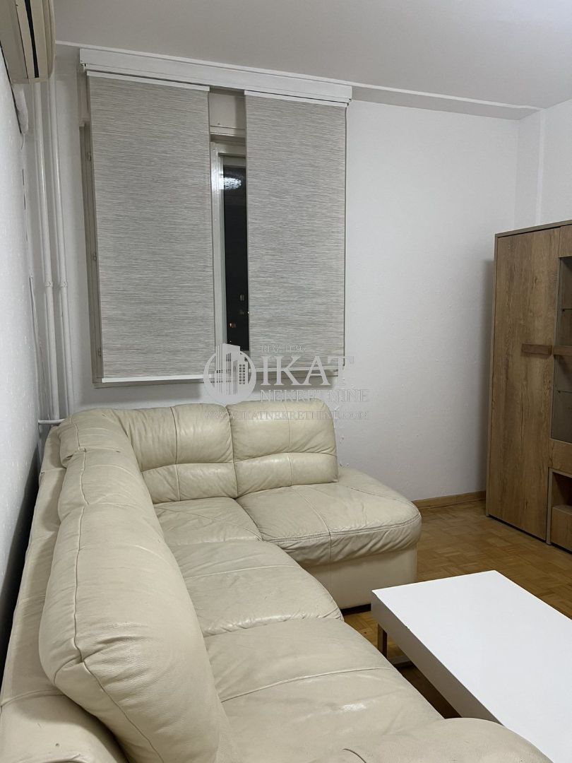 Zemun, Kej oslobodjenja 54m2 ID#3961 650 €