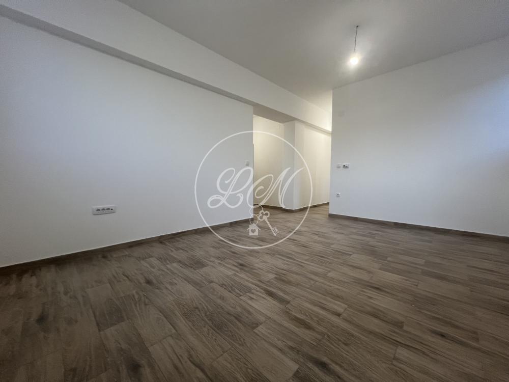 Krajiška, Zemun,3.5, minimalno ukopan, 2mč ID#1111 98.000 €