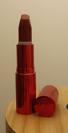 Charlotte Tilbury Matte Revolution - Pizzazz