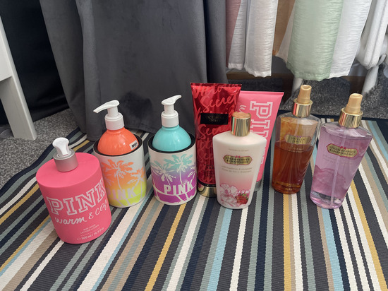 LOT Victoria s Secret mist kreme REZZ