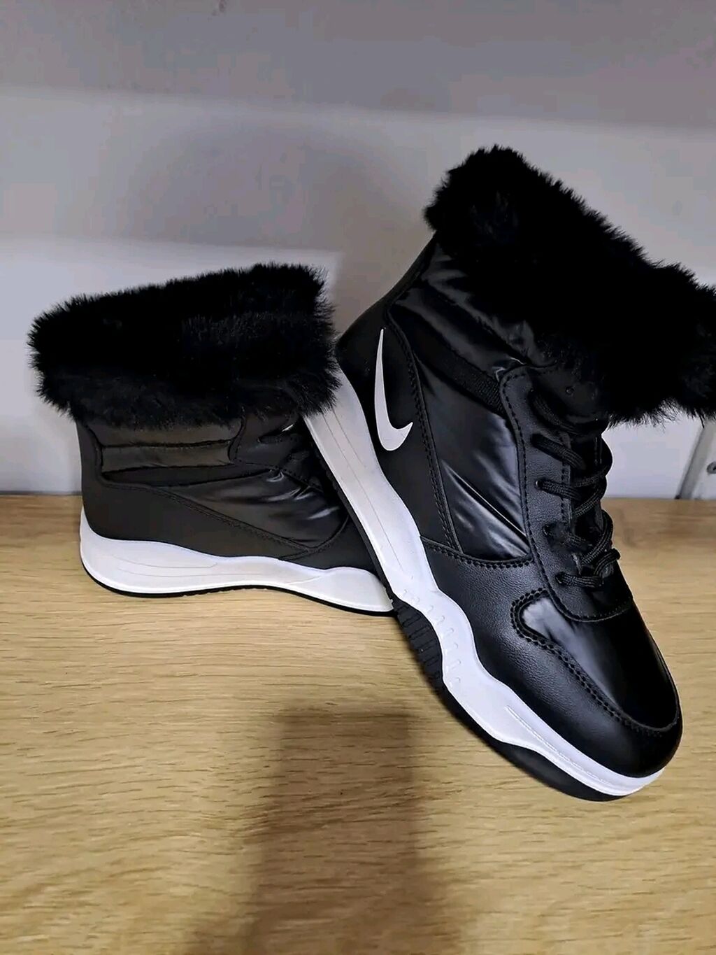 Gležnjače, Nike, 41