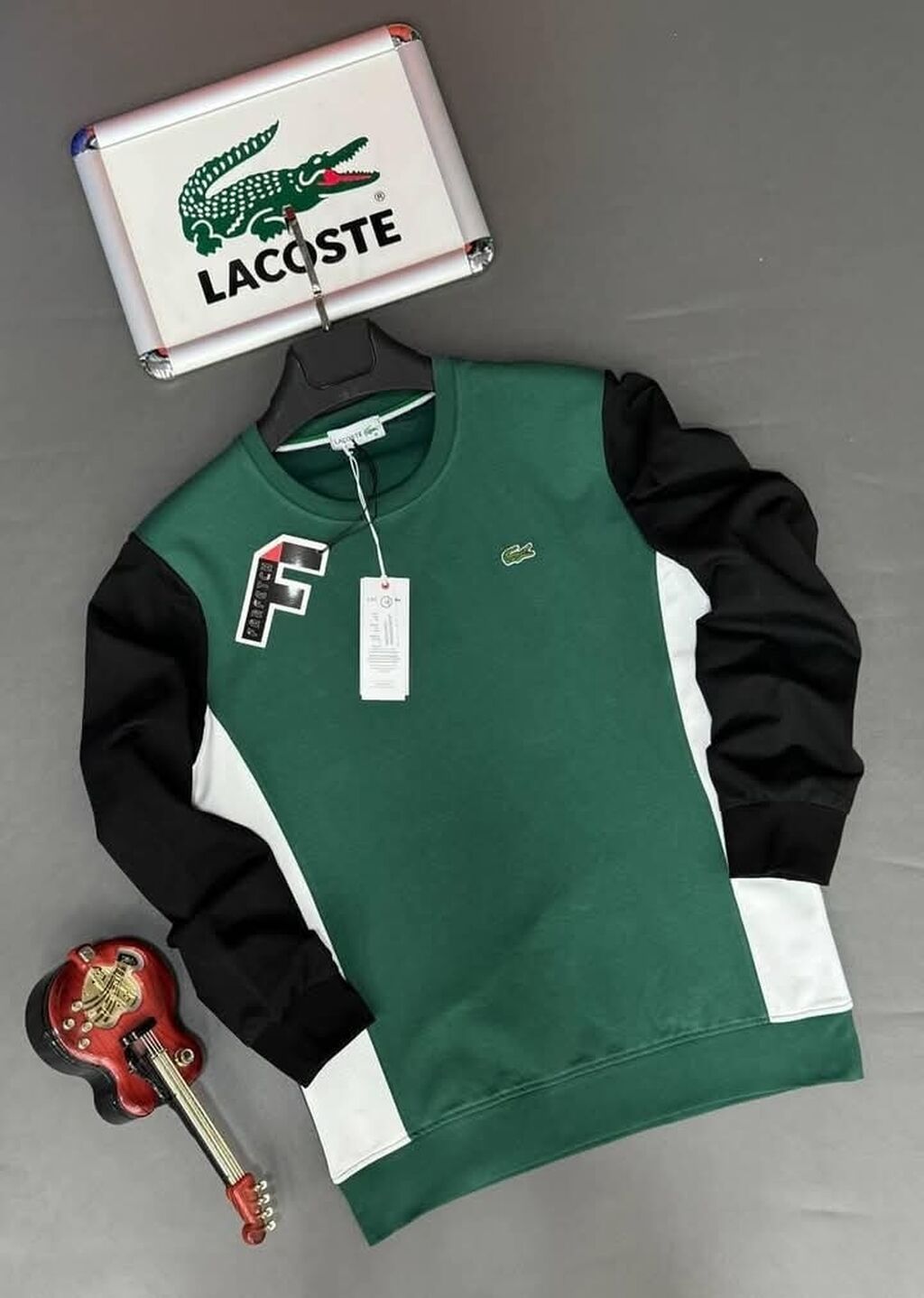 Duks, Lacoste