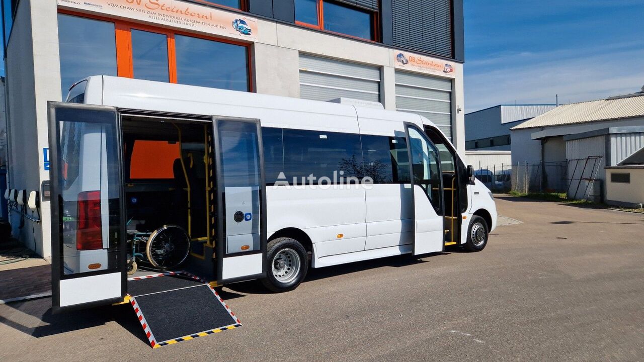 Novi Mercedes-Benz putnički minibus