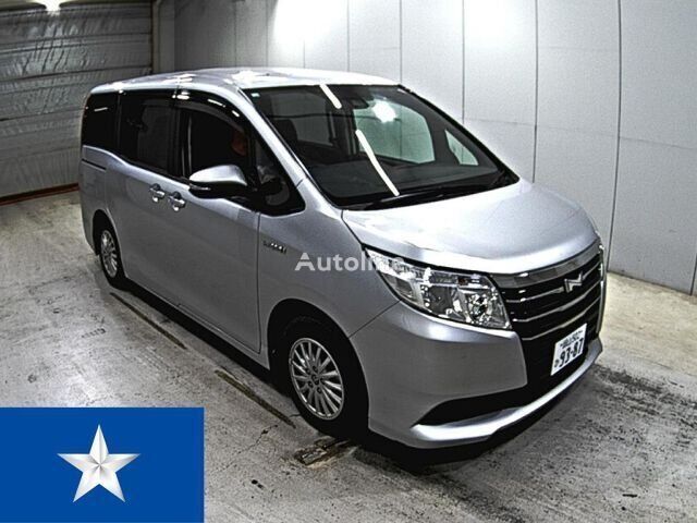 Toyota NOAH minivan