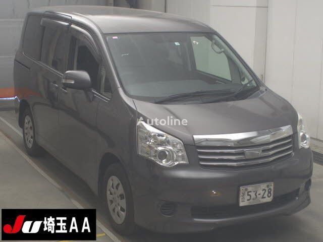 Toyota NOAH minivan