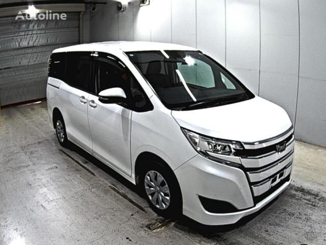 Toyota NOAH minivan