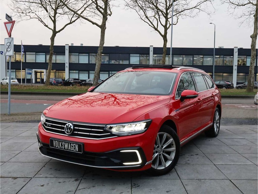 Prodaje se Volkswagen Passat karavan na aukciji