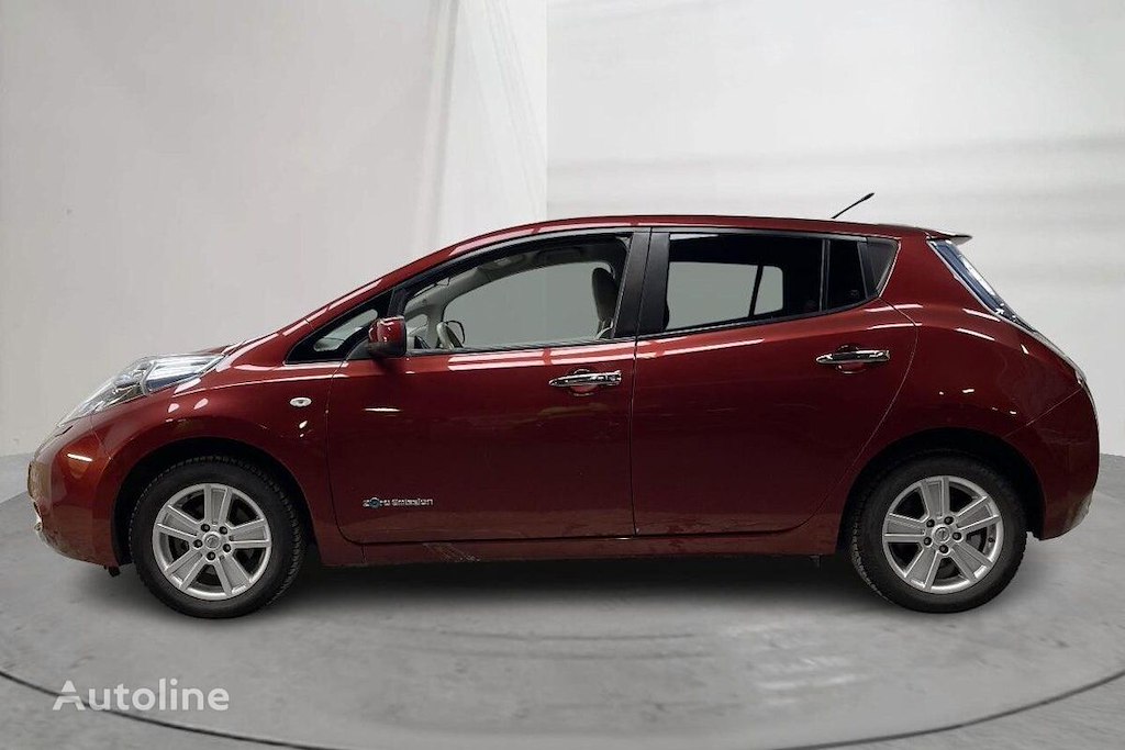 Prodaje se Nissan LEAF hečbek na aukciji