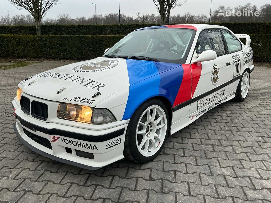 Prodaje se BMW E36 M3 3.0 sedan na aukciji