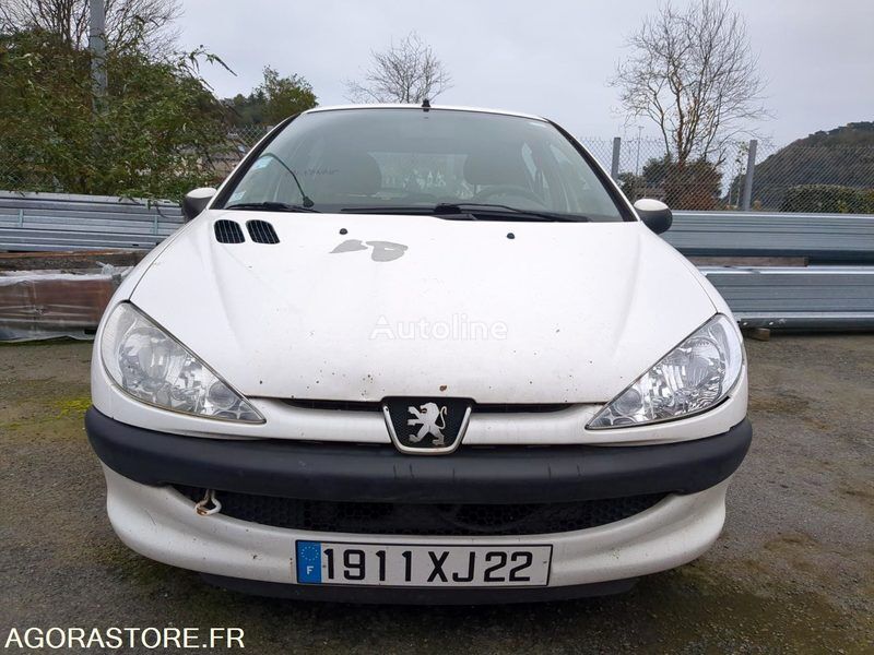 Prodaje se Peugeot 206 hečbek na aukciji