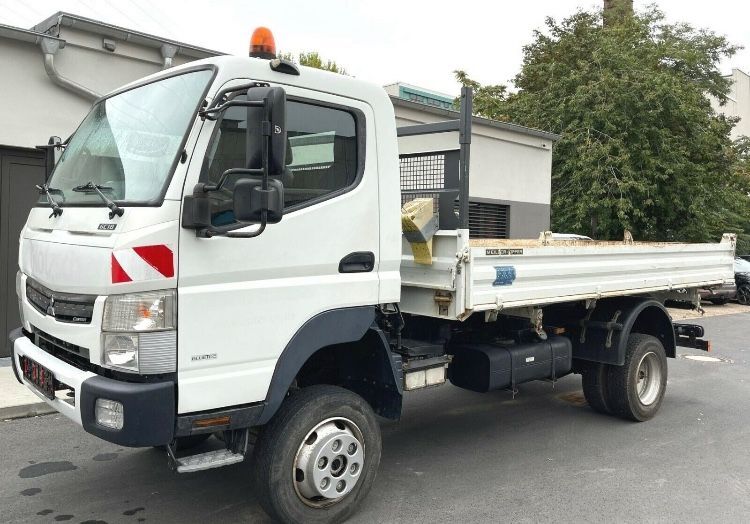 Mitsubishi Fuso 4x4 3 way tipper kiper